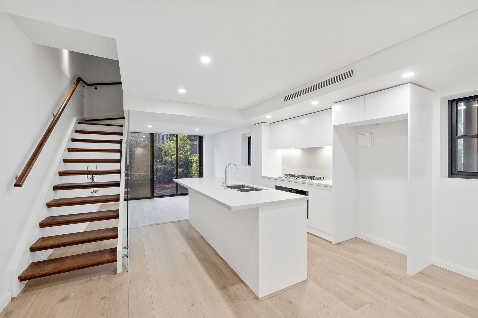 1/1 Lower Bent Street, Neutral Bay NSW 2089 - Townhouse For Rent | Domain