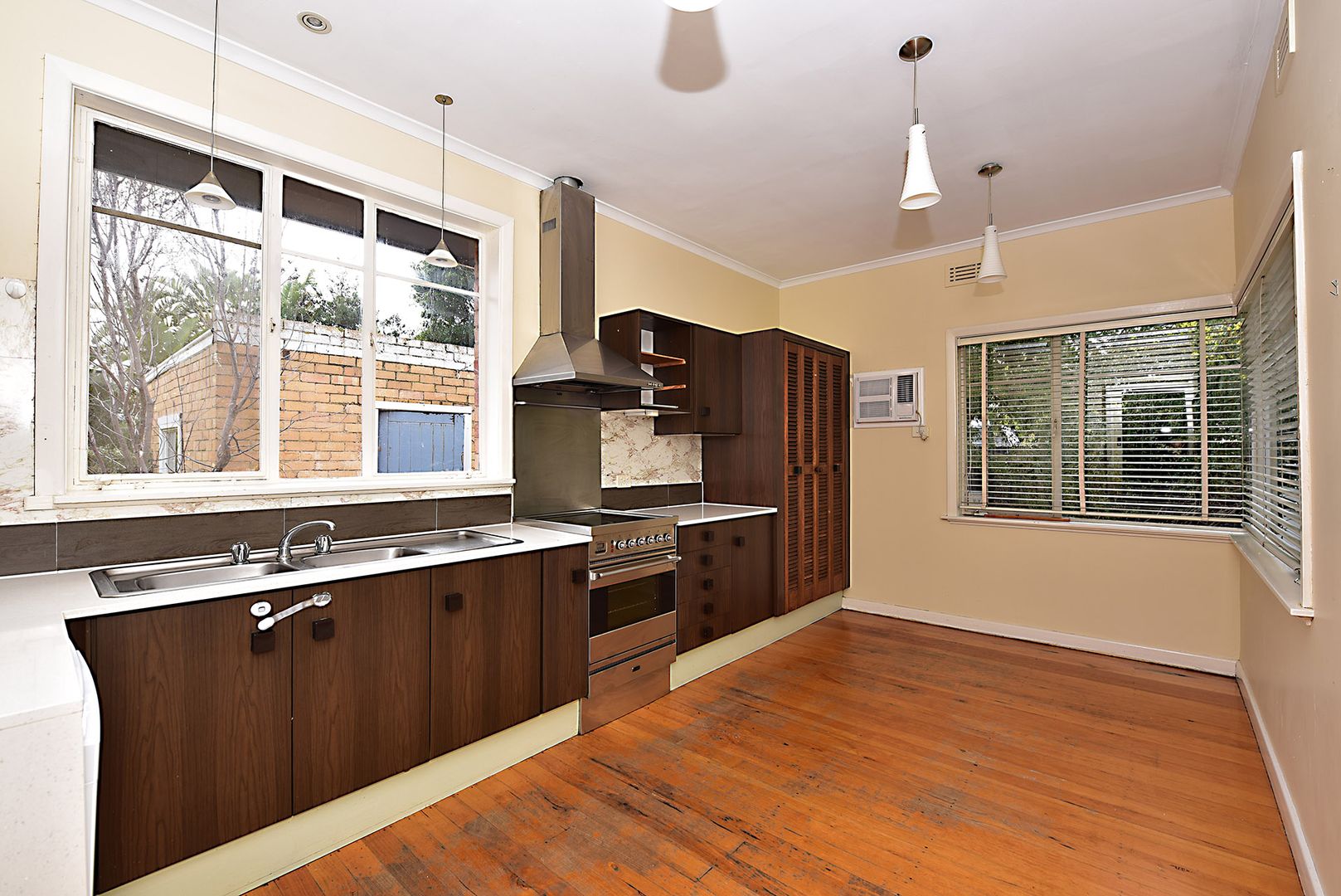 3 Crown Avenue, Mordialloc VIC 3195 - House For Rent | Domain