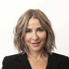 Julie Zanes | TOOP+TOOP Real Estate | Real Estate Agent in 23/25 The ...