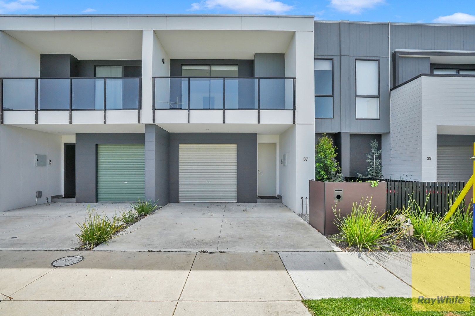 37 Kenswick Street, Point Cook VIC 3030 - House For Rent | Domain