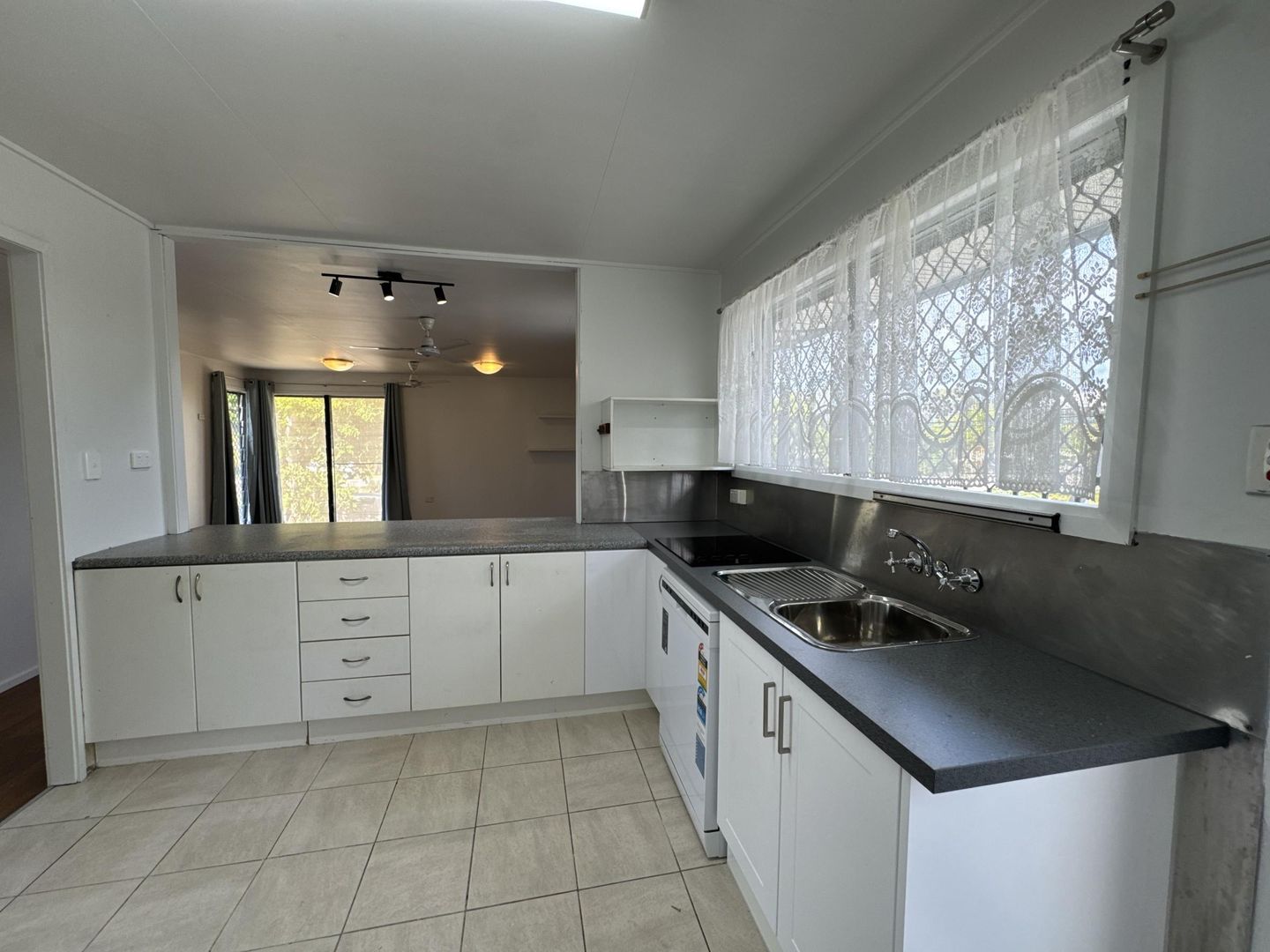 10 Nathan Street, Vincent QLD 4814 - House For Rent - $500 | Domain