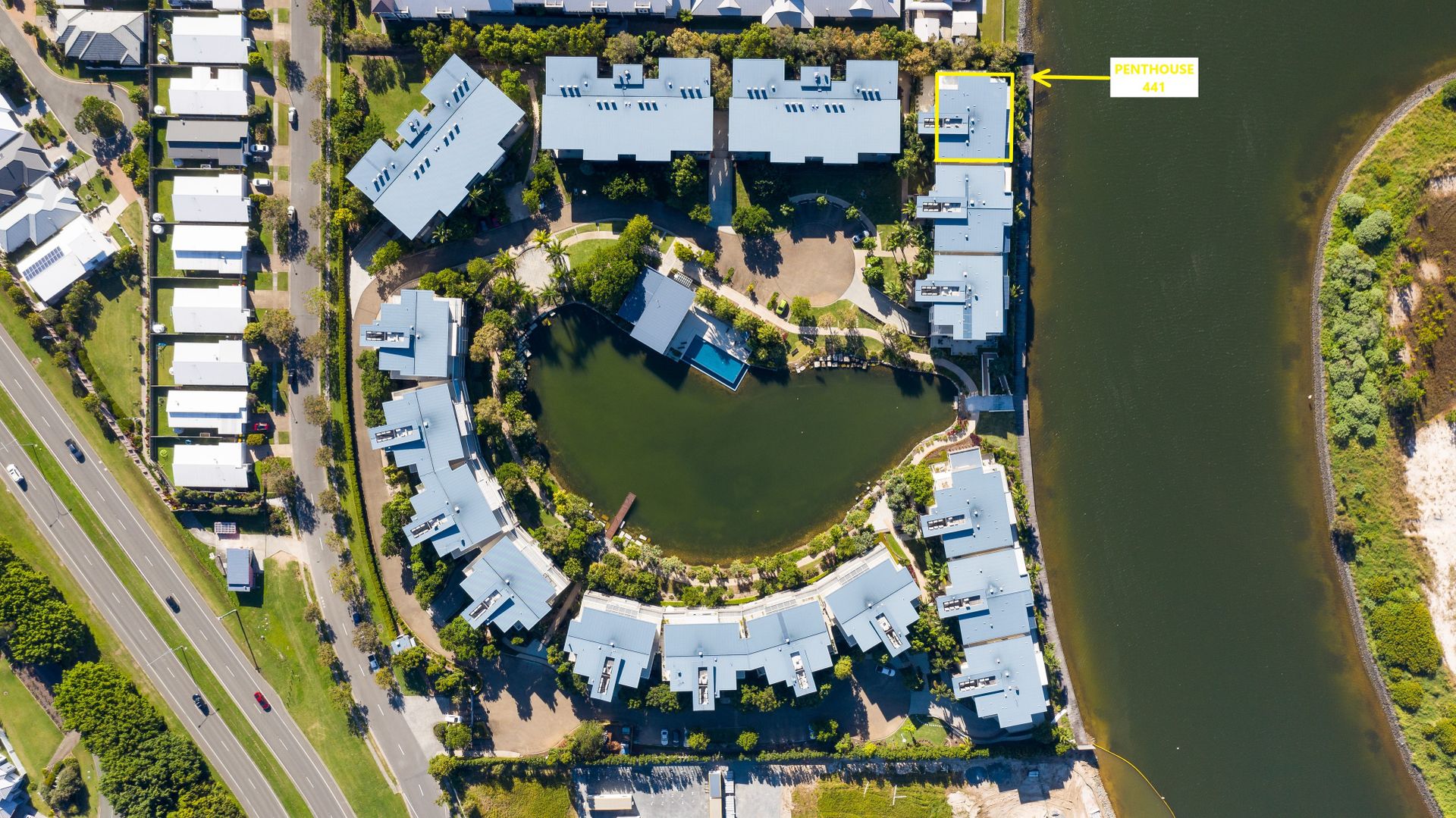 Sold Penthouse 441 3-5 Pendraat Parade 'Ilanah Aqua', Hope Island QLD ...