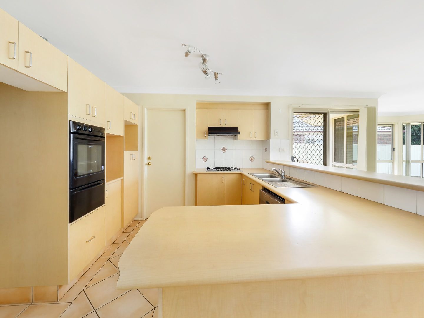 18 William Mannix Ave, Currans Hill NSW 2567 - House For Rent | Domain