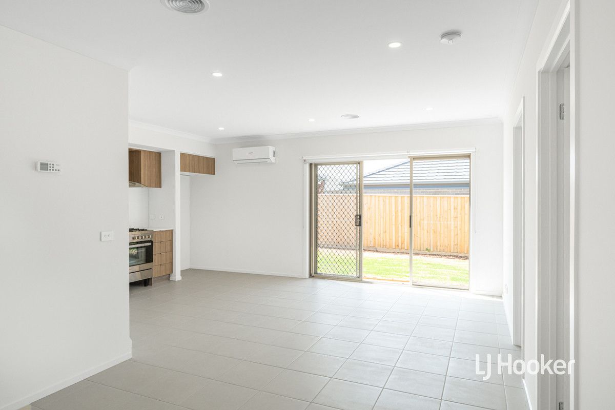 27 Batten Road, Charlemont VIC 3217 - House For Rent | Domain