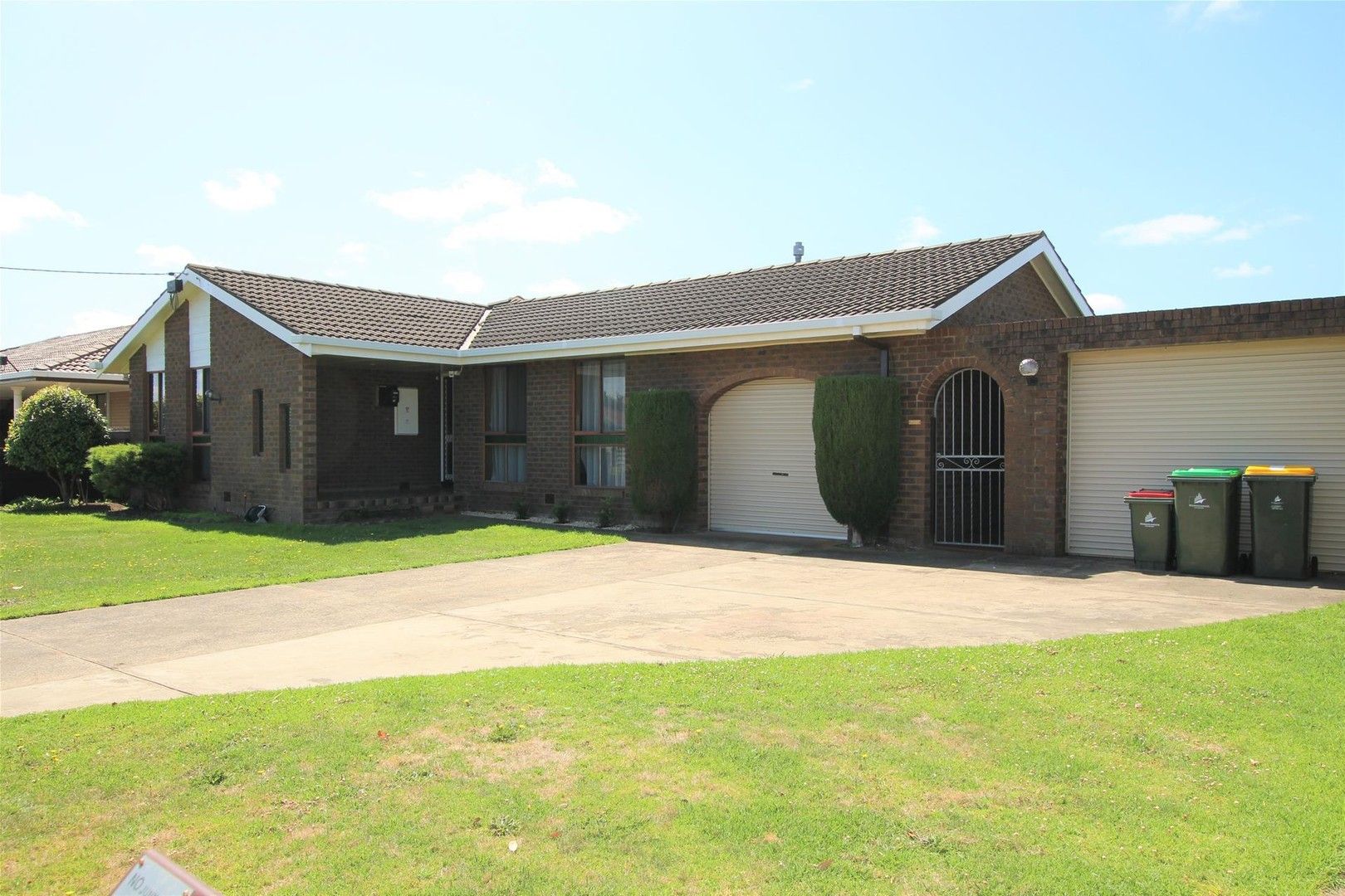 16 Sundale Road, Warrnambool VIC 3280 - House For Rent | Domain