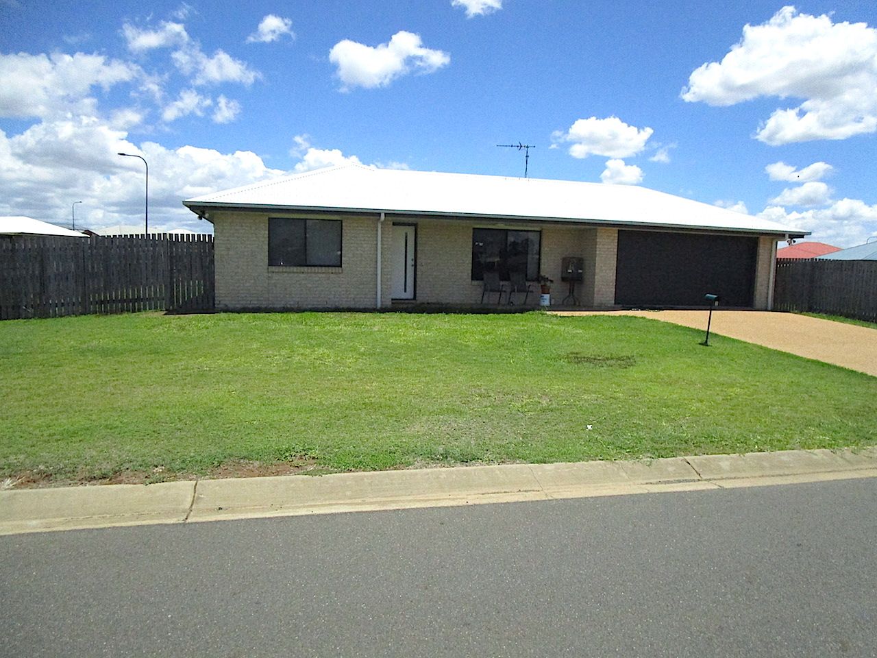 Sold 2 Kerrie Meares Crescent, Gracemere QLD 4702 on 10 Jun 2019 ...