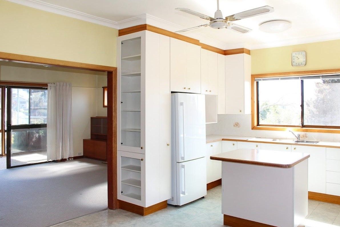 82 Esrom Street, West Bathurst NSW 2795 - House For Rent | Domain