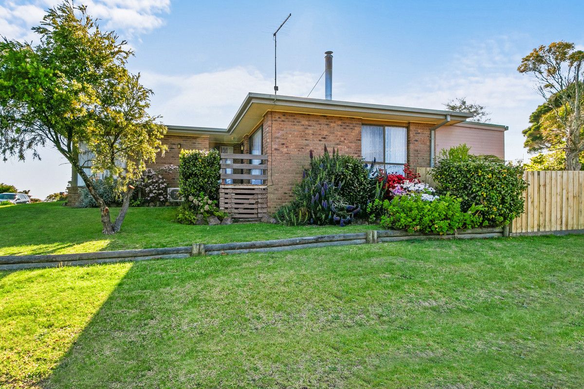 25 Periwinkle Drive, Lakes Entrance VIC 3909 | Domain