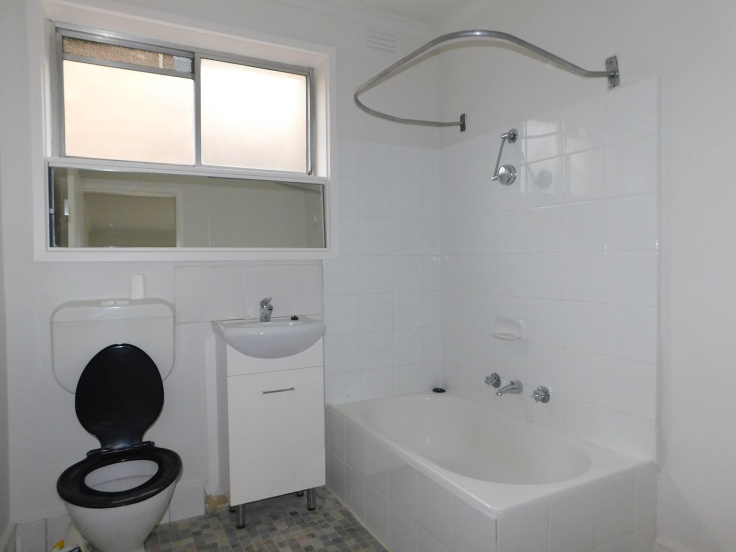 4/37 Grange Road, Fairfield VIC 3078 - Apartment For Rent - $320 | Domain