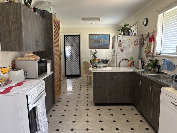 4 Queen Street, East Tamworth NSW 2340 - House For Rent - $380 | Domain