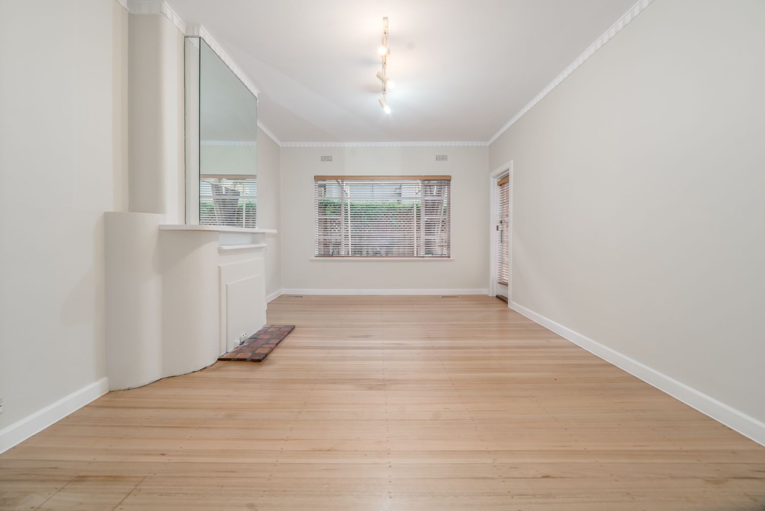 1/14 Canberra Road, Toorak VIC 3142 - Apartment For Rent | Domain