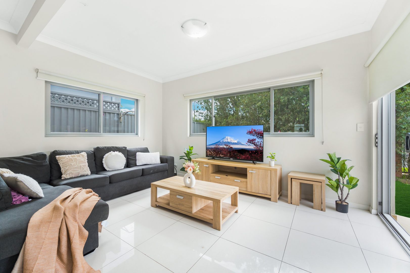 Sold 27 Barinya Street, Villawood NSW 2163 on 17 Feb 2023 - 2018020054 ...