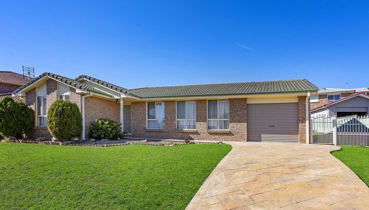 43 Roper Road, Albion Park NSW 2527 - House For Rent | Domain