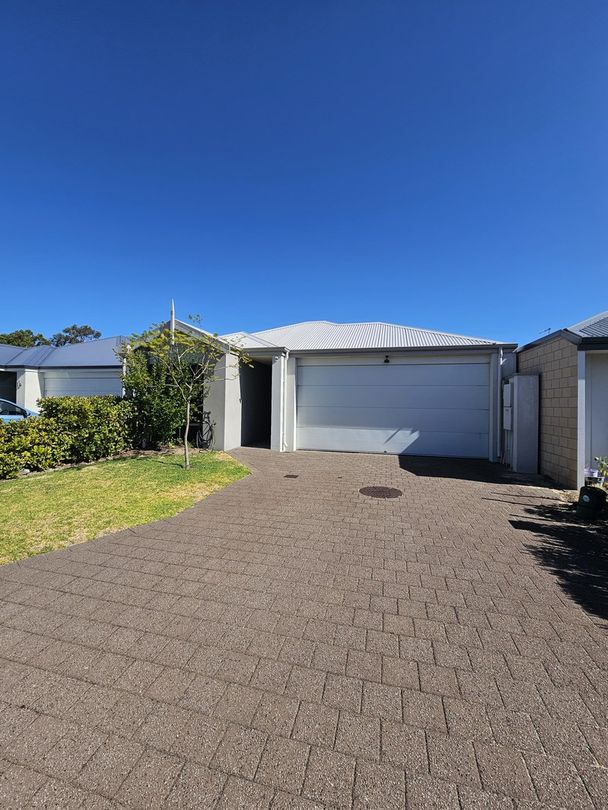 33 GLOUCESTER APPROACH, Brabham WA 6055 - House For Rent - $660 | Domain