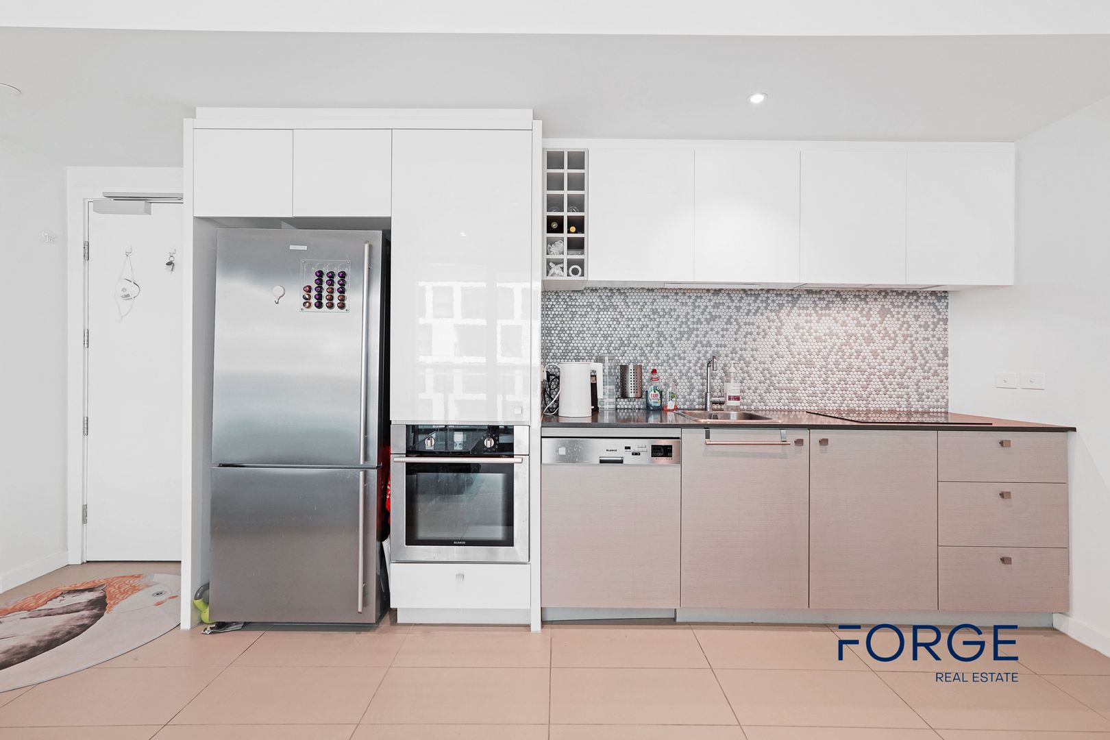 4E/8 Waterside Place, Docklands VIC 3008 | Domain