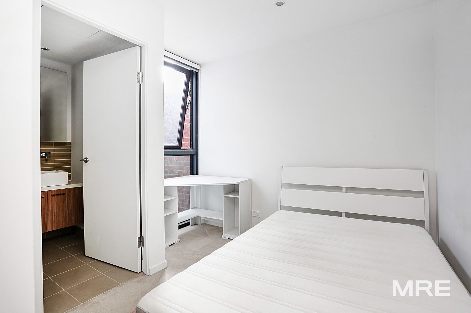 301/8 Sutherland Street, Melbourne VIC 3000 - Apartment For Rent ...