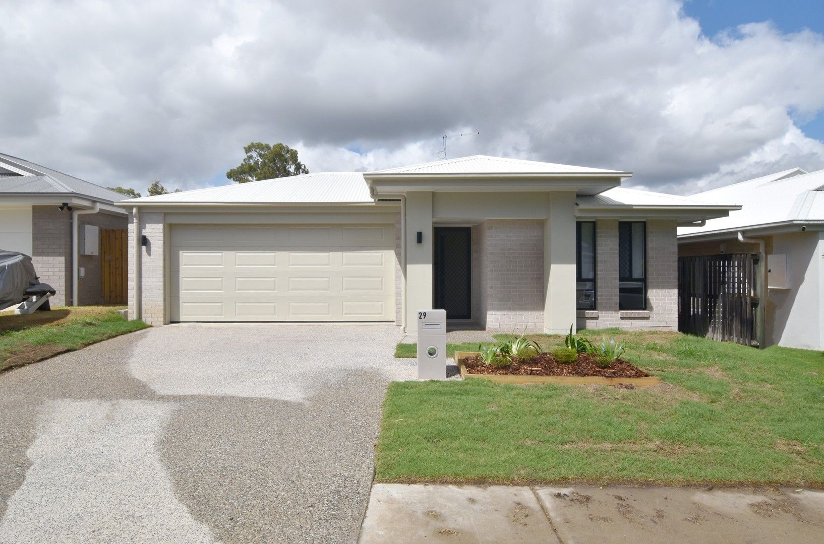 29 Bulimba Street, Tannum Sands QLD 4680 - House For Rent - $550 | Domain