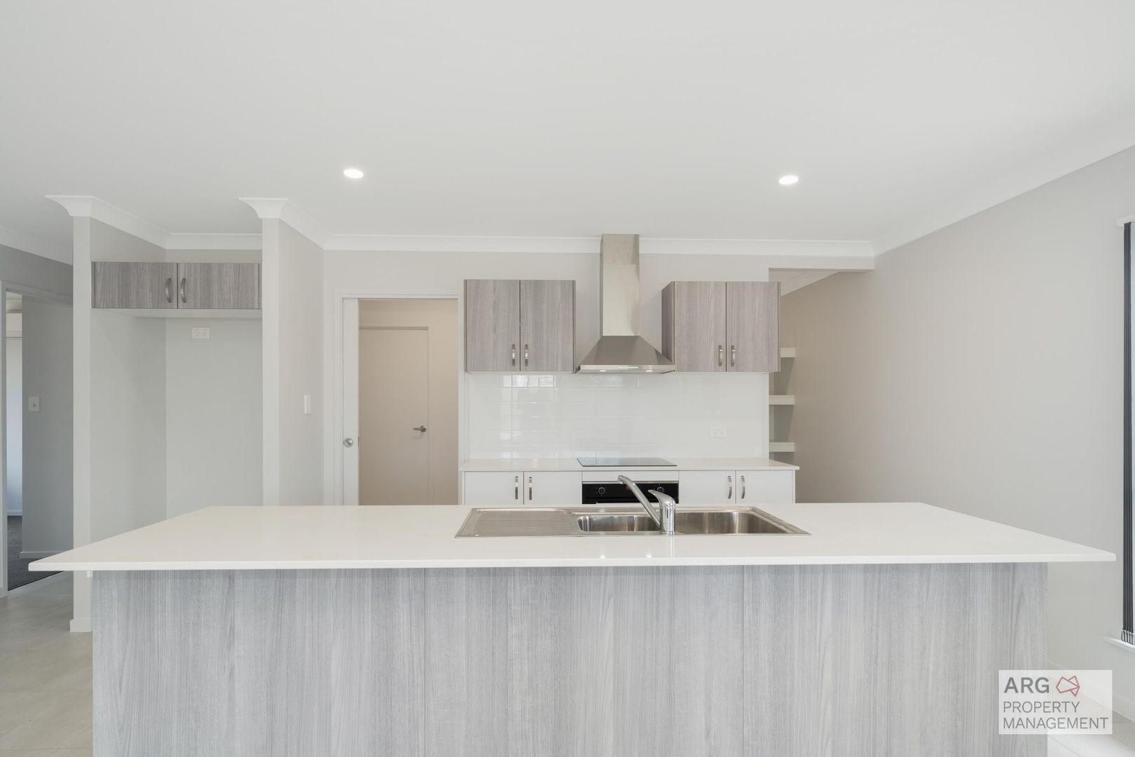 59 Pepperbush Circuit, Mount Low QLD 4818 - House For Rent - $560 | Domain