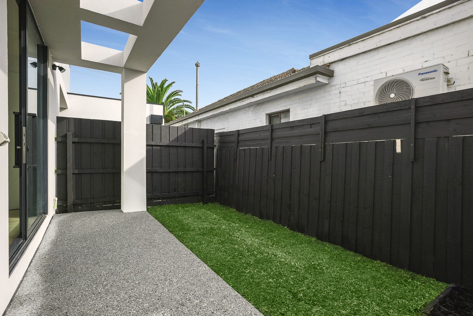 1c Stradbroke Avenue, Brighton East VIC 3187 - Townhouse For Rent ...