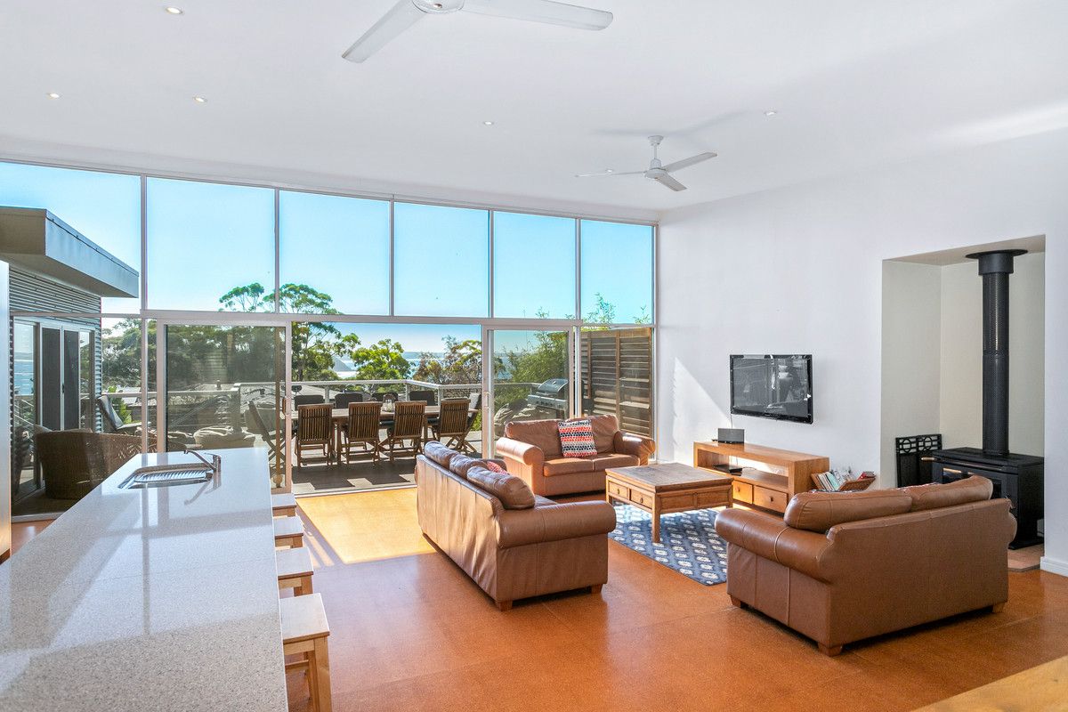 8 Bannister Head Road, Mollymook Beach | Property History & Address ...