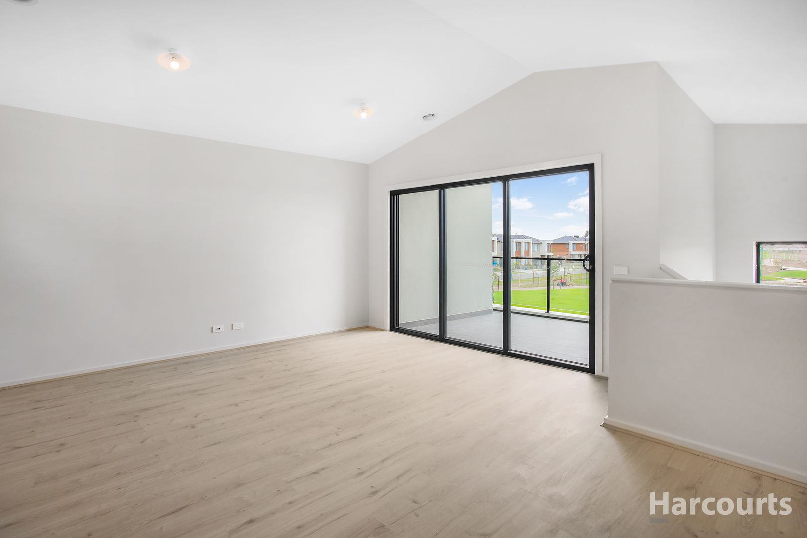 7 Poplar Lane, Clyde VIC 3978 - Townhouse For Rent | Domain