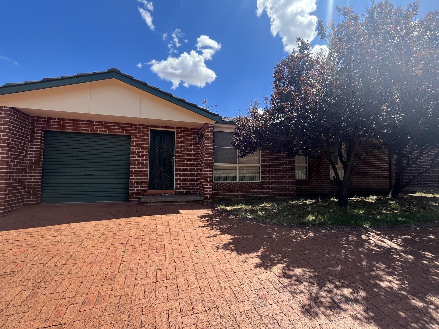 2/27 Campbell Road, Tamworth NSW 2340 - House For Rent - $390 | Domain