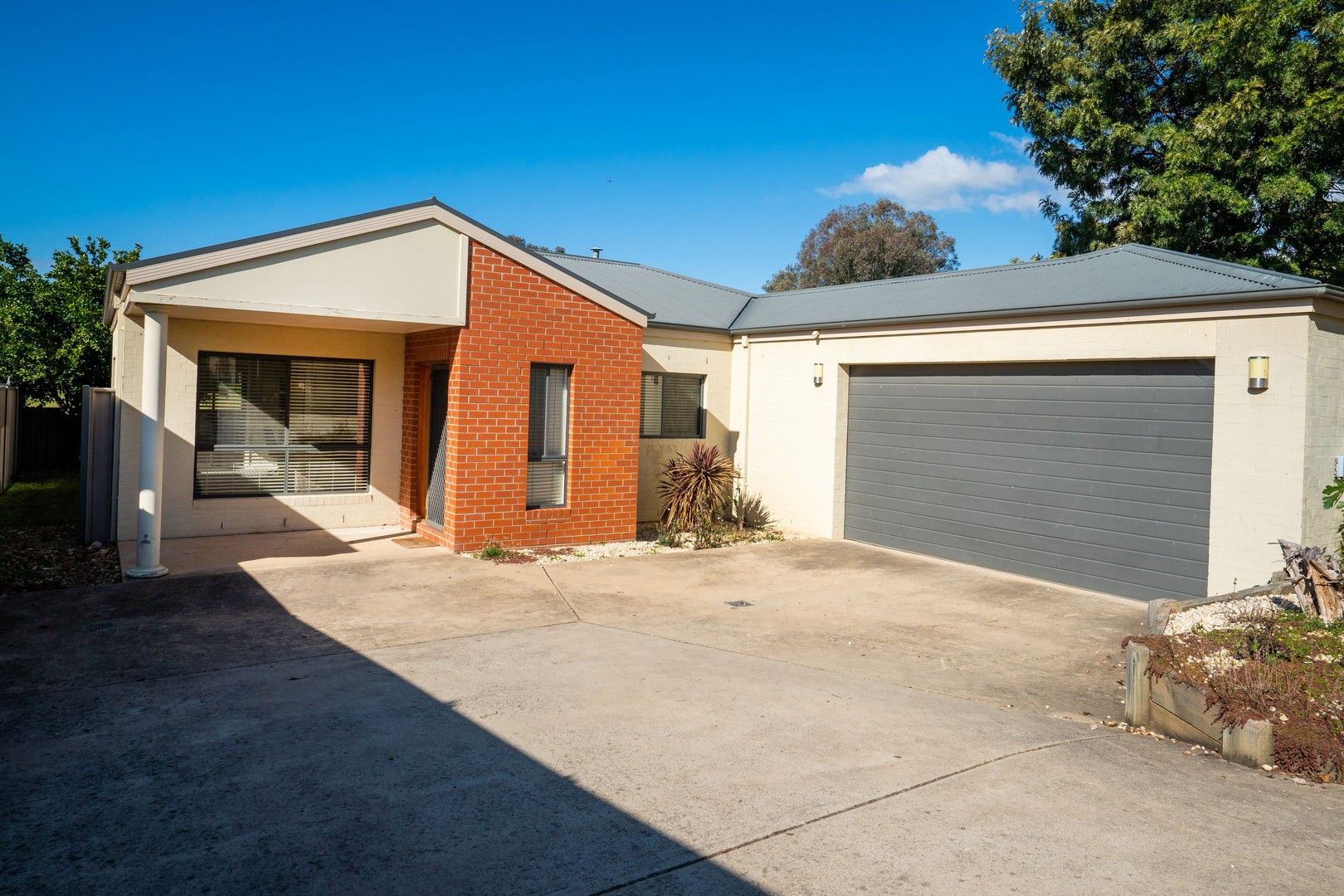 2/60 Mitchell Street, Wodonga VIC 3690 - Townhouse For Rent | Domain