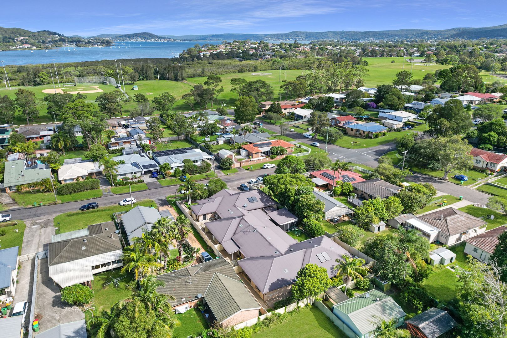 37 Maitland Road, Springfield NSW 2250 - House For Rent | Domain