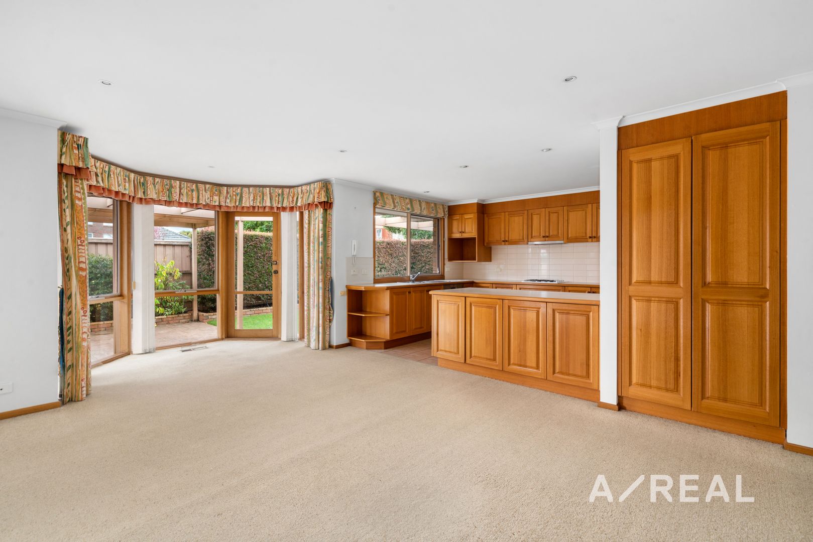 51 Kwinana Street, Glen Waverley | Property History & Address Research ...