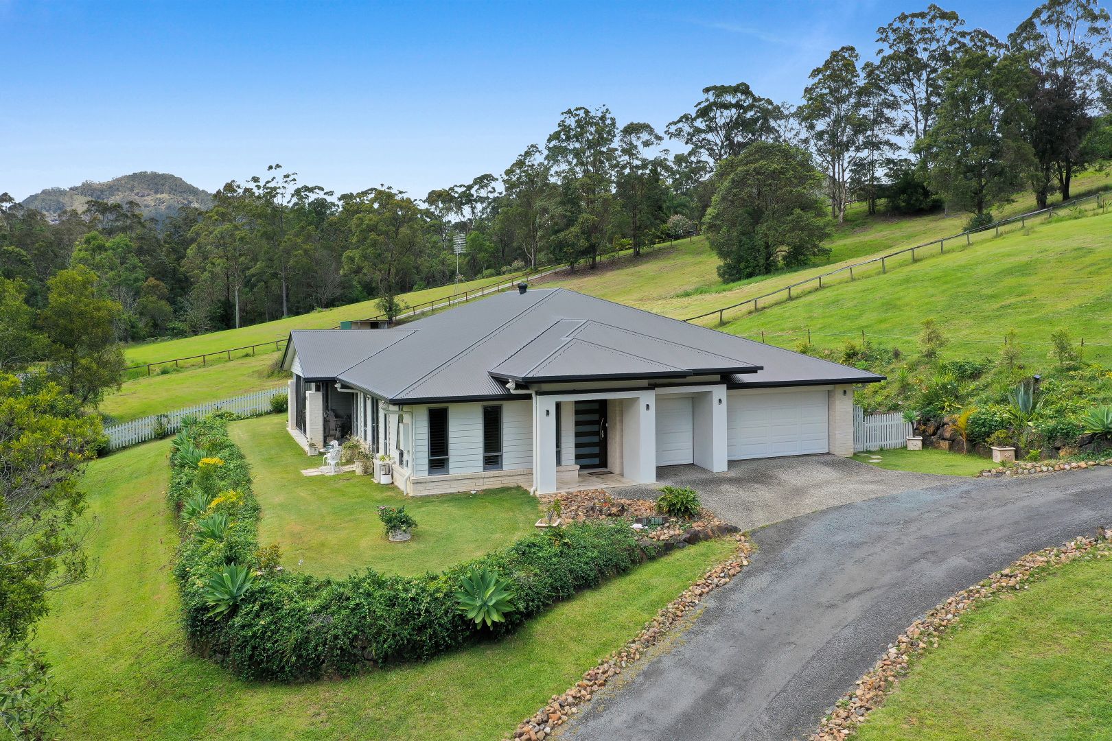 1/595 Bonogin Road, Bonogin QLD 4213 | Domain