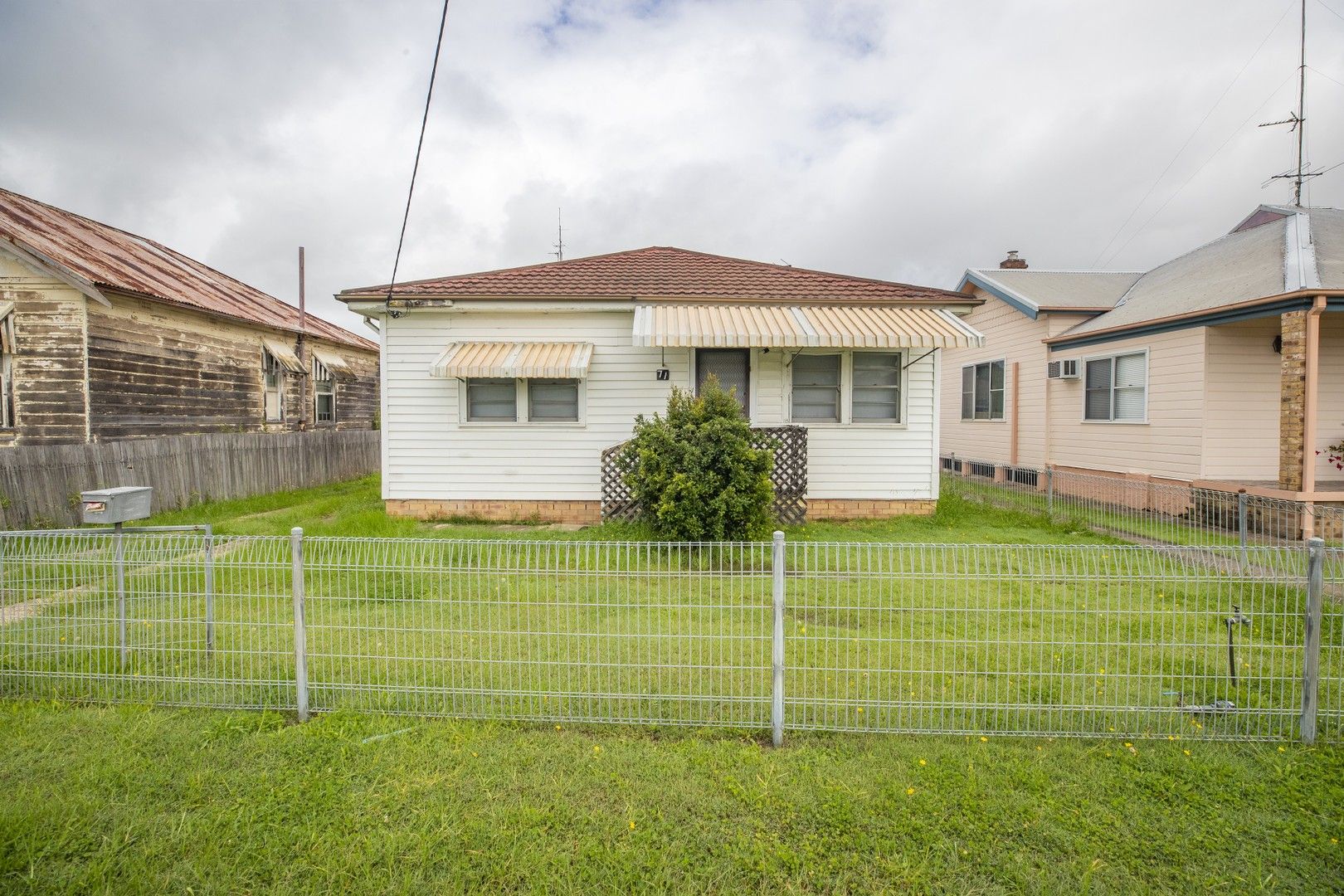 71 Mount View Road, Cessnock NSW 2325 - House For Rent | Domain