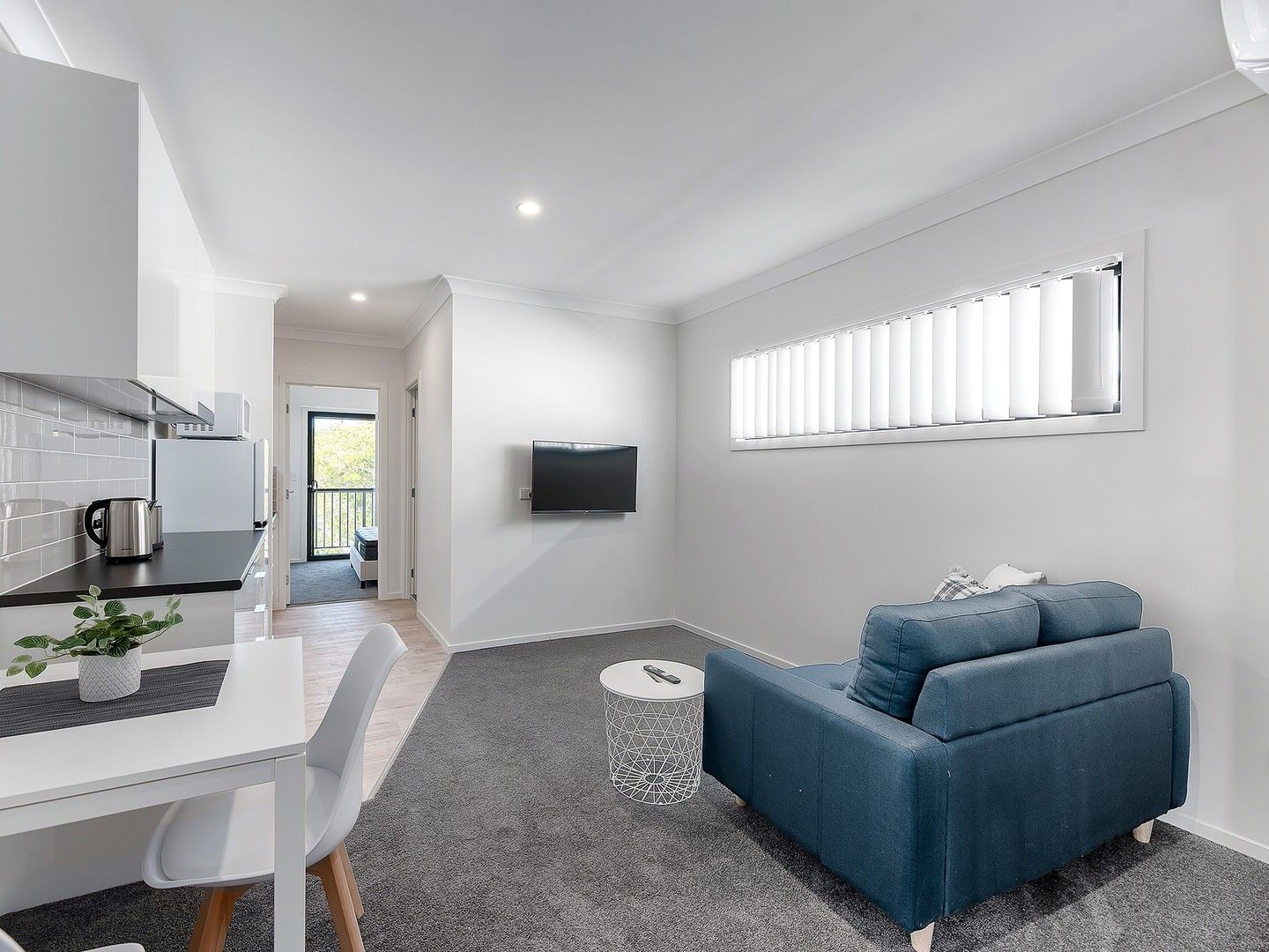 4 45 & 2/47 Curtis Street, Manly QLD 4179 - Apartment For Rent | Domain