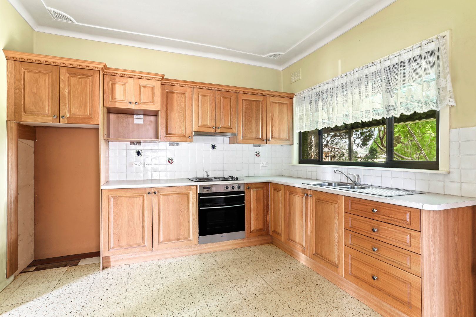 13 Clarke Street North, Peakhurst NSW 2210 - House For Rent | Domain