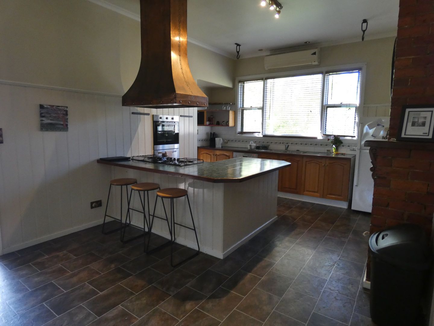 Sold 215 Nicholson Street, Orbost VIC 3888 on 18 Dec 2020 - 2015642630 ...