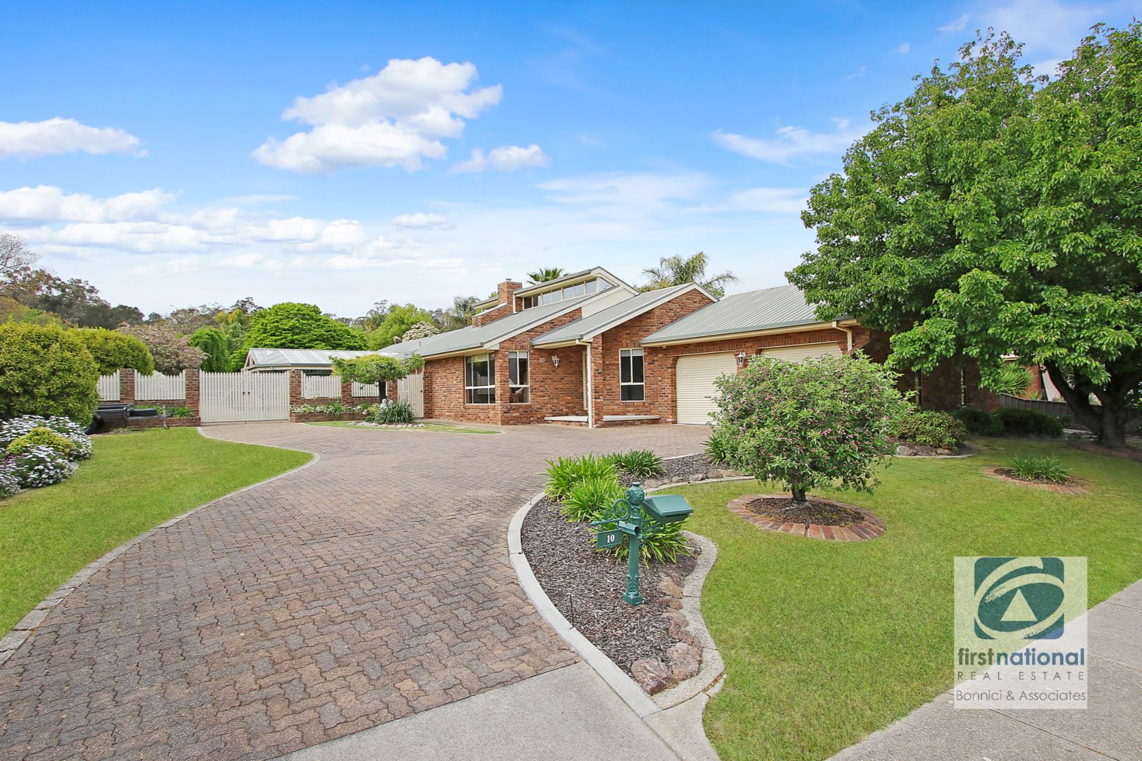 10 Willow Parade, Wodonga | Property History & Address Research | Domain
