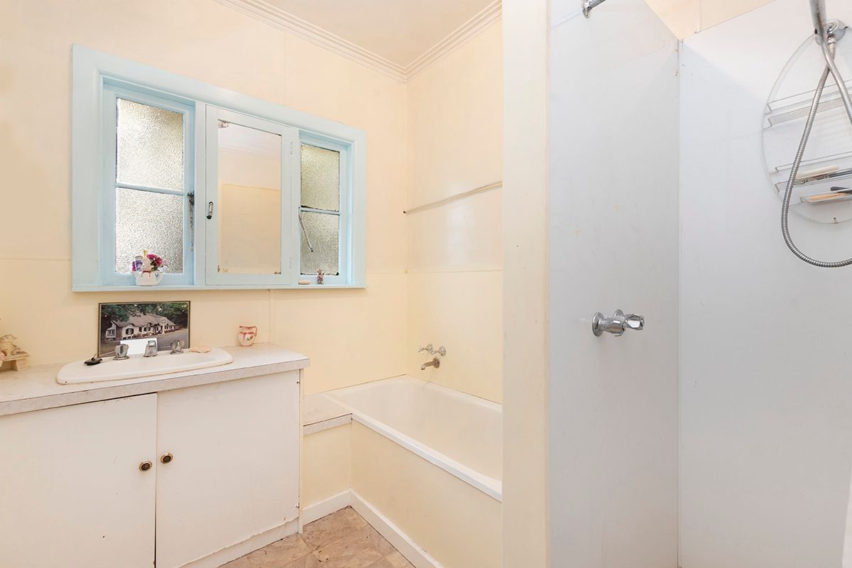 64 Whyte Street, Coleraine VIC 3315 | Domain