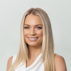 Chelsea Norman | Belle Property Maroochydore | Real Estate Agent in 1/5 ...
