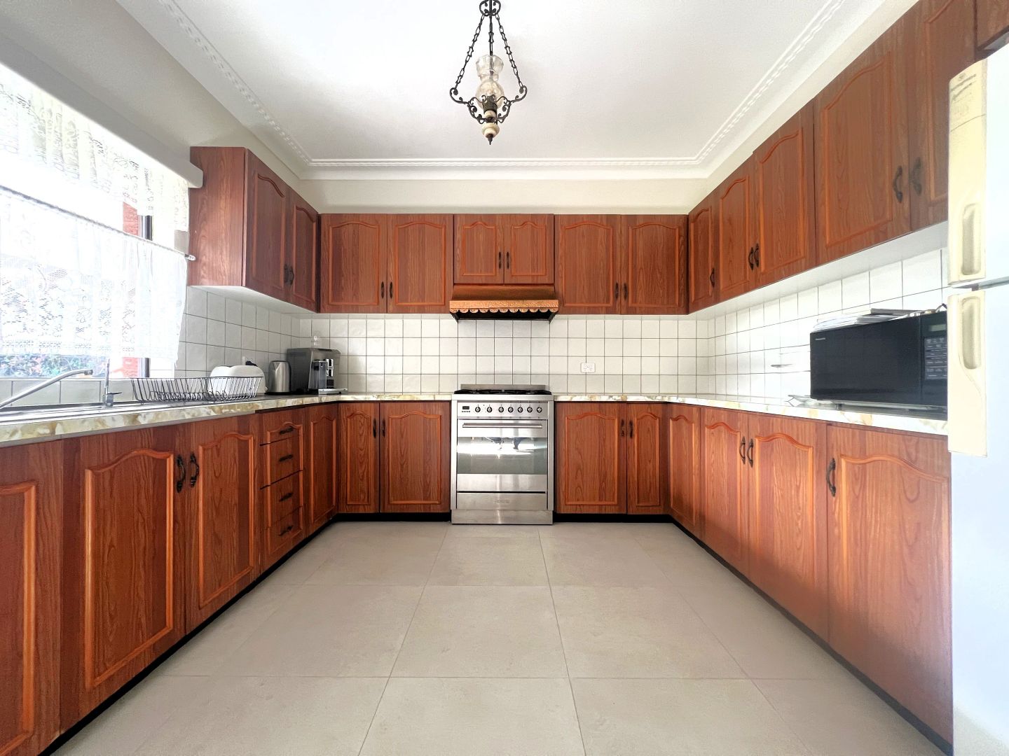 140 Kingsgrove Road, Kingsgrove NSW 2208 - House For Rent | Domain