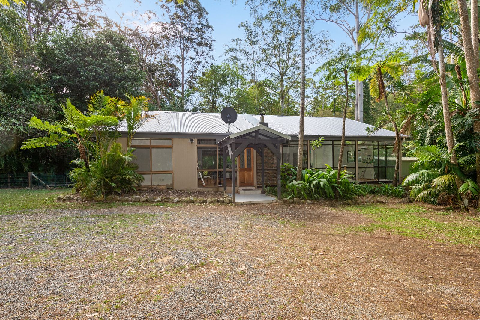 3 Fowler Court, Bonogin QLD 4213 - House For Rent | Domain