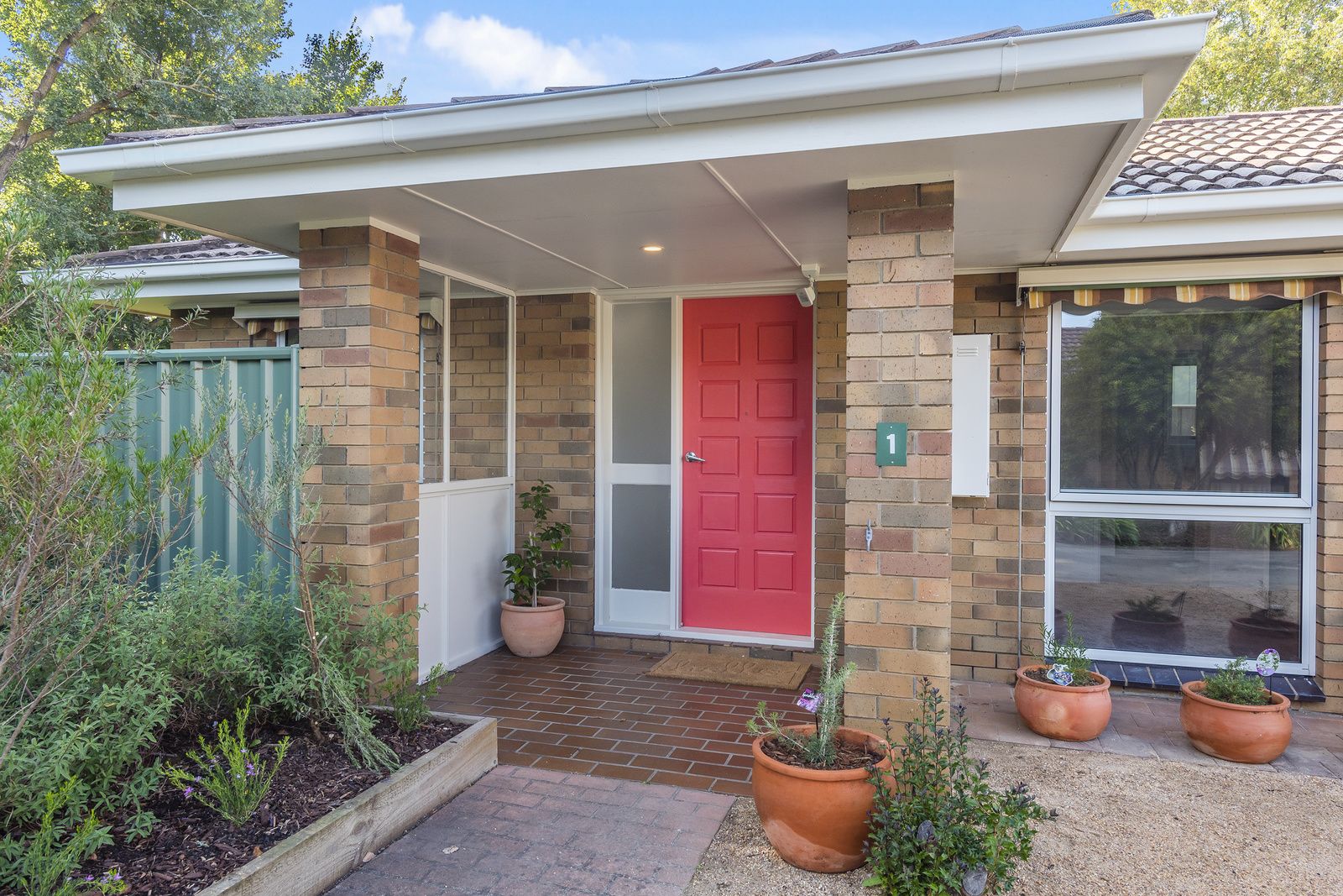 1/15-17 Maxwell Street, Kyneton VIC 3444 - House For Rent - $440 | Domain