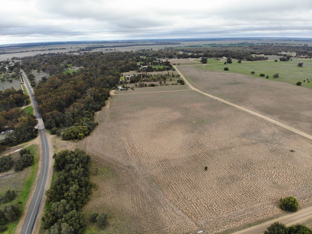 9 Billabong Creek Drive, Conargo | Property History & Address Research ...