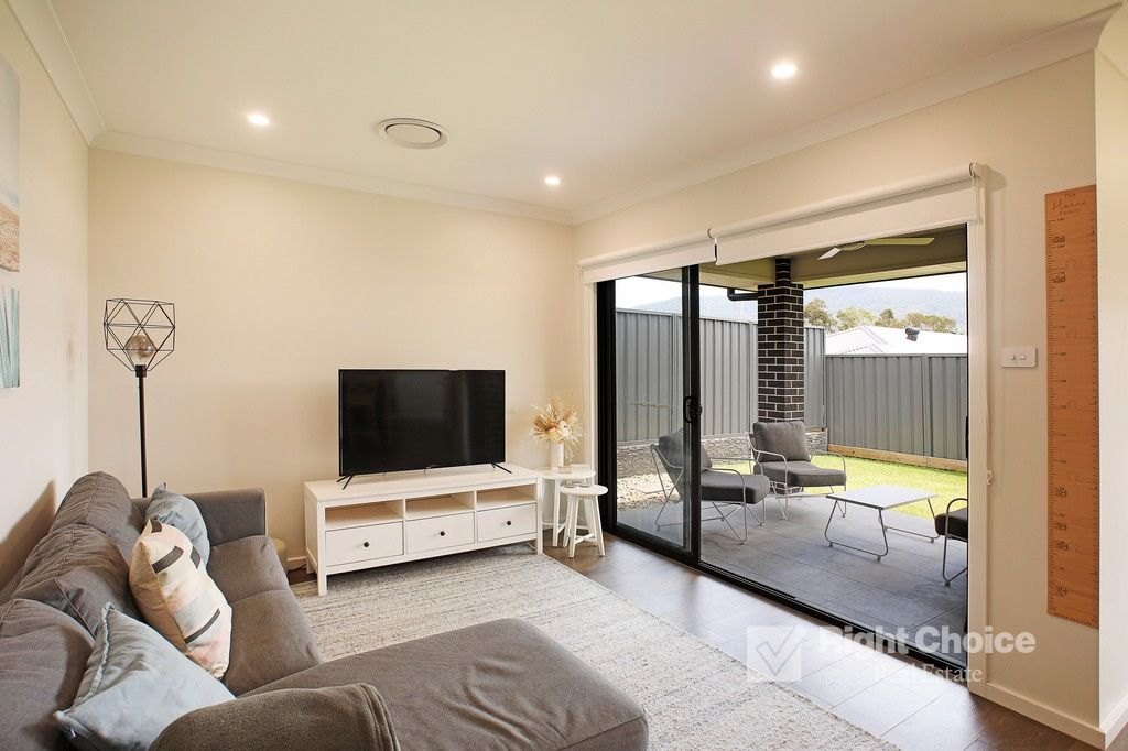 7 Malbon Street, Stream Hill NSW 2526 - House For Rent | Domain