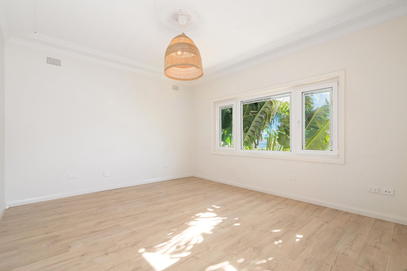 7 Moore Road, Freshwater NSW 2096 - House For Rent | Domain