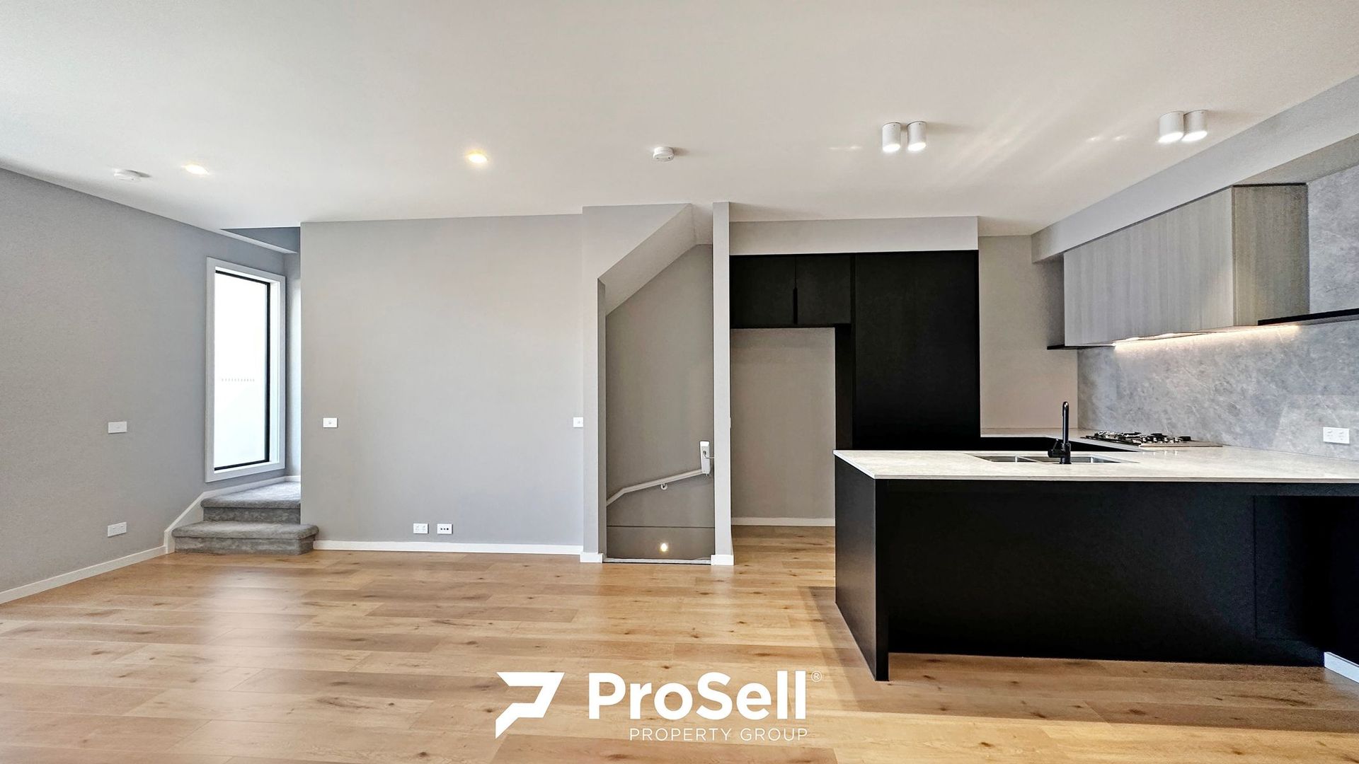 8 Calibre Retreat, Keysborough VIC 3173 - Townhouse For Rent | Domain