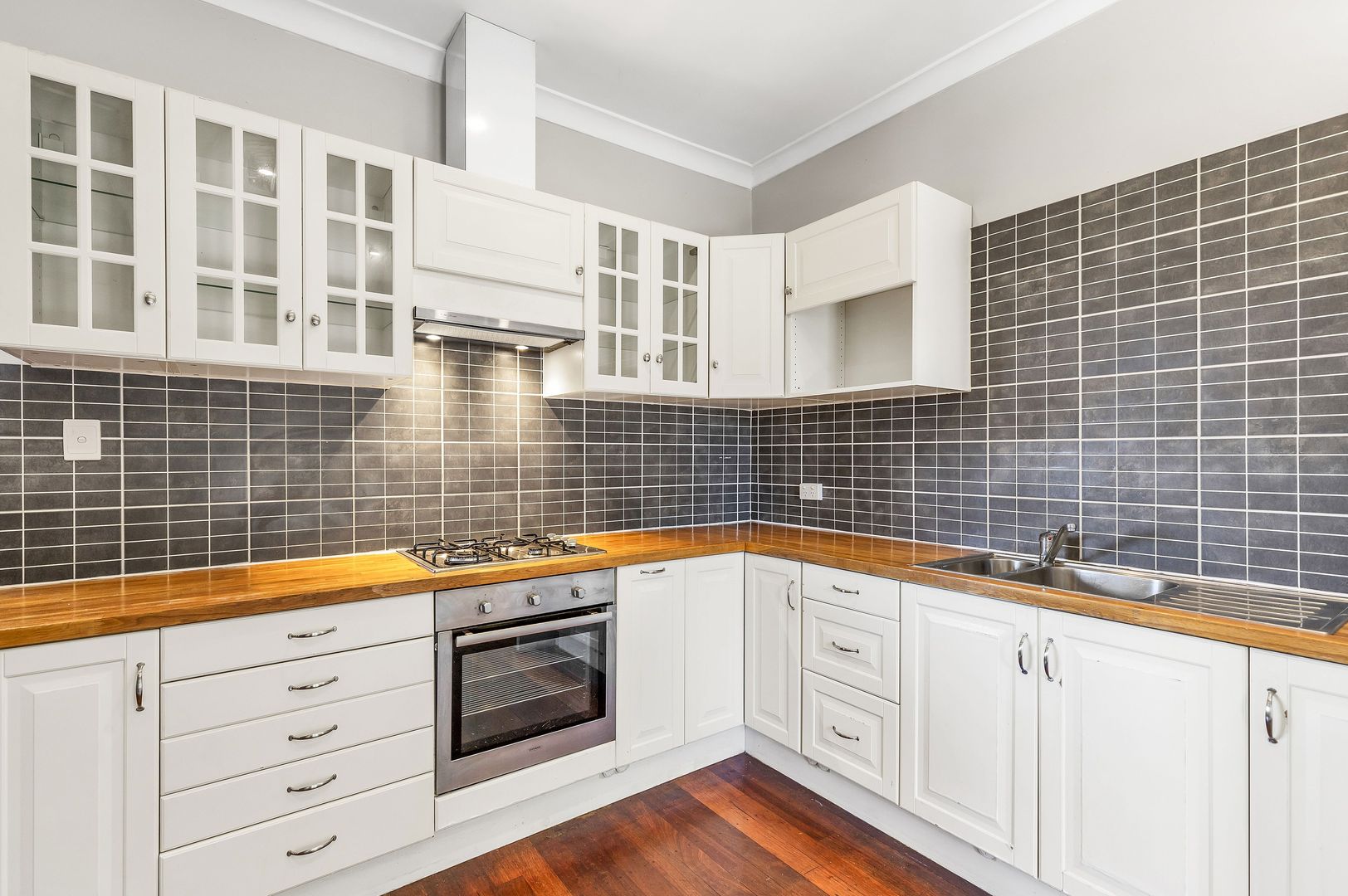 38 Redmond Road, Hamilton Hill WA 6163 - House For Rent | Domain