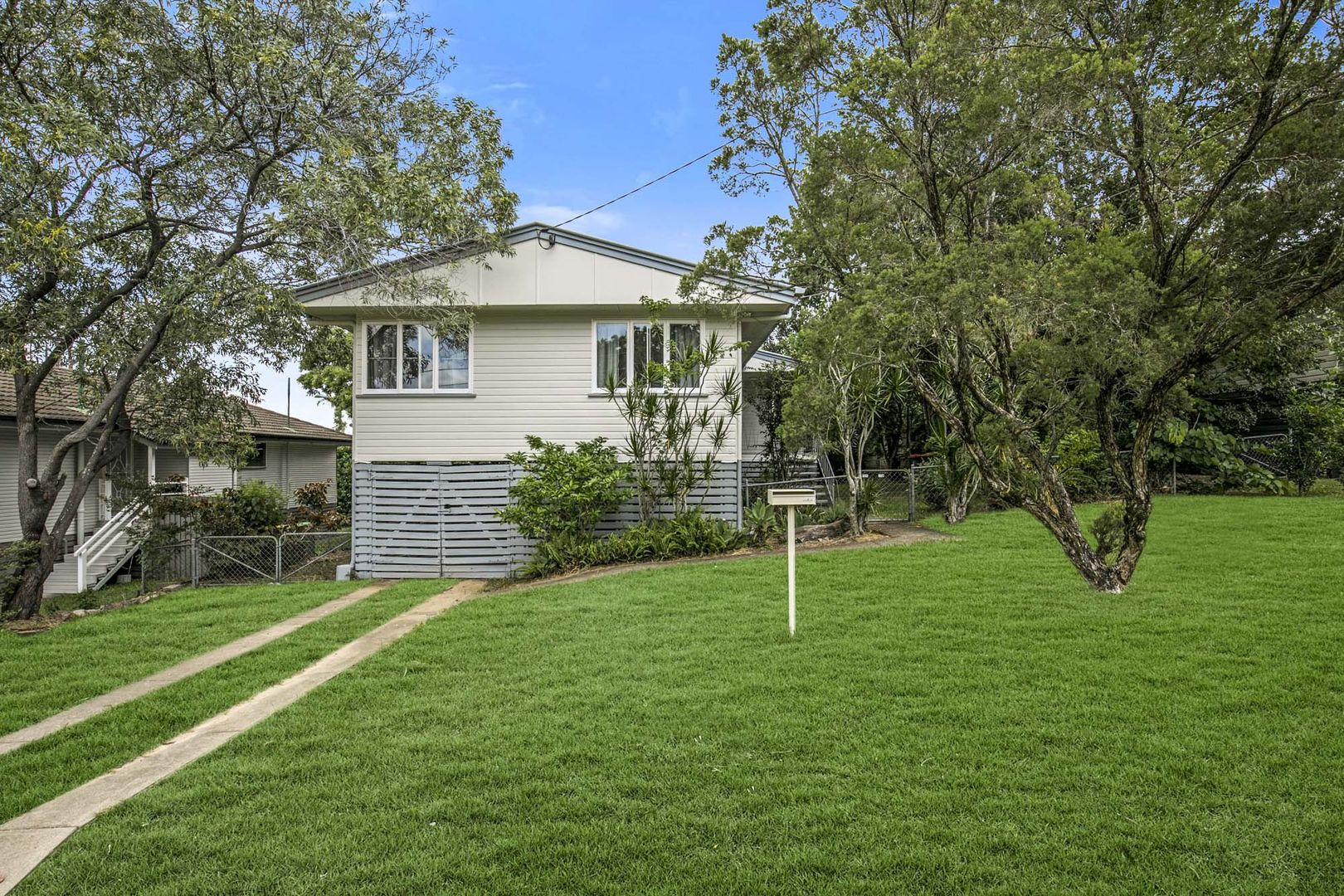 Sold 9 Camoola Street, Keperra QLD 4054 on 05 Apr 2024 - 2019106163 ...