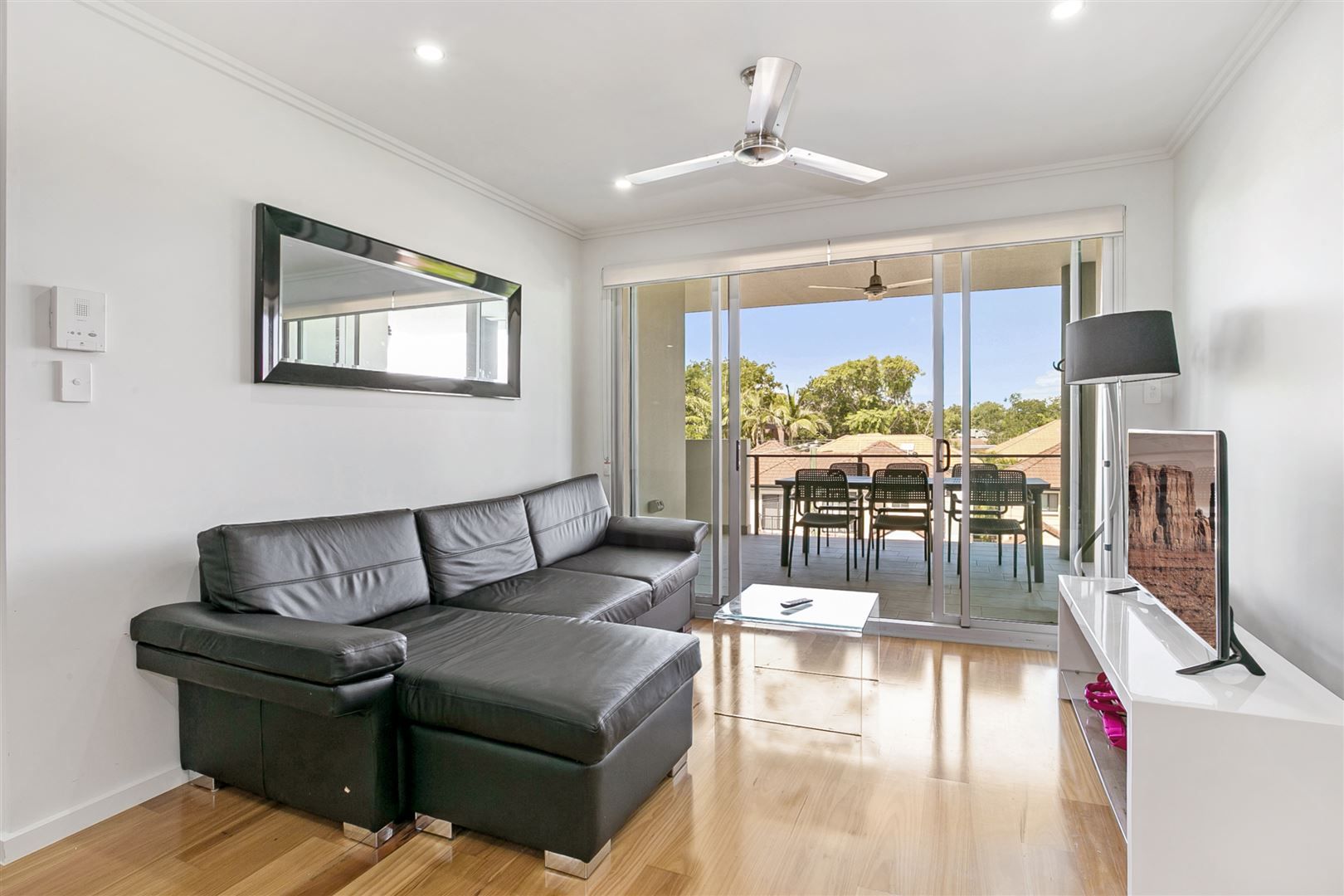 17/200 Sir Fred Schonell Drive, St Lucia QLD 4067 - Apartment For Rent ...