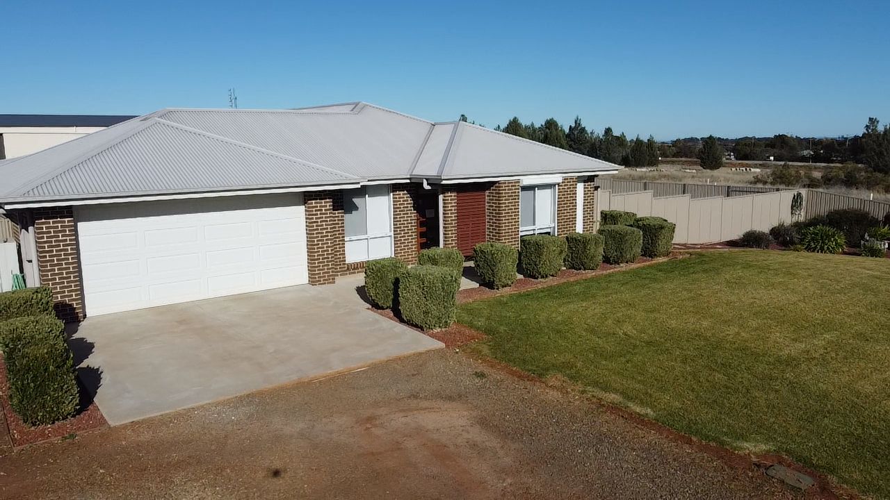65 Thomas Street, Parkes NSW 2870 | Domain