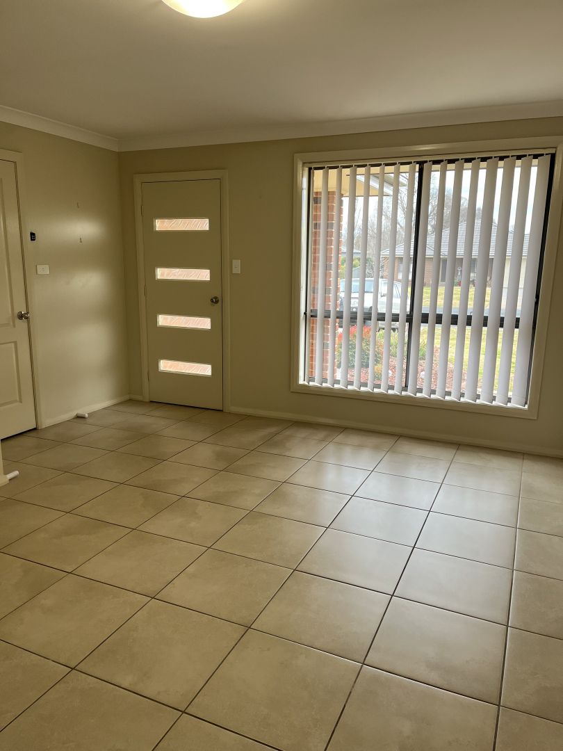 13B Mary Angove Crescent, Cootamundra NSW 2590 - Apartment For Rent ...