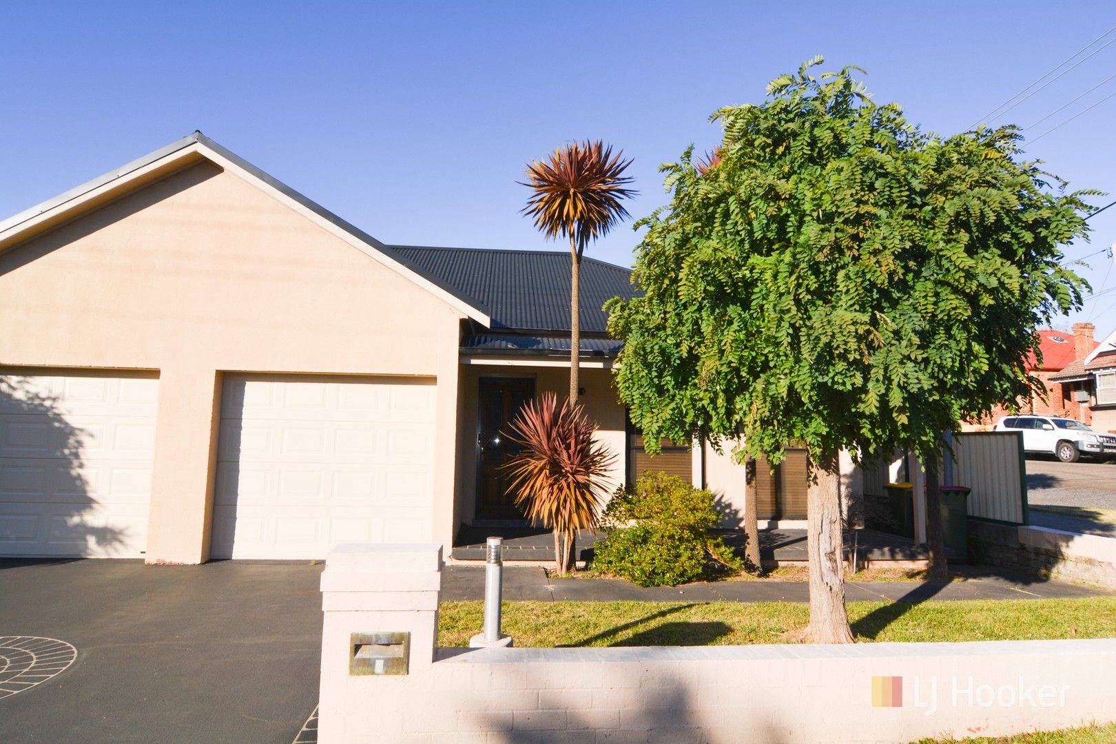 4/19 Cook Street, Lithgow NSW 2790 - Semi-detached For Rent | Domain